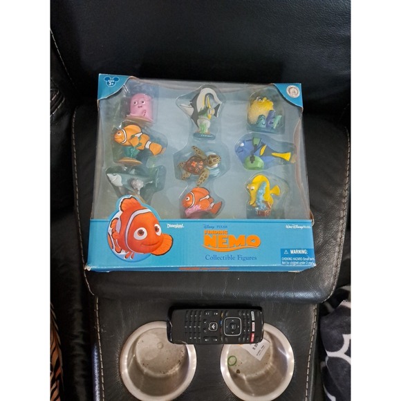 Disney | Toys | Disney Pixar Disneyland Set Finding Nemo Collectible ...